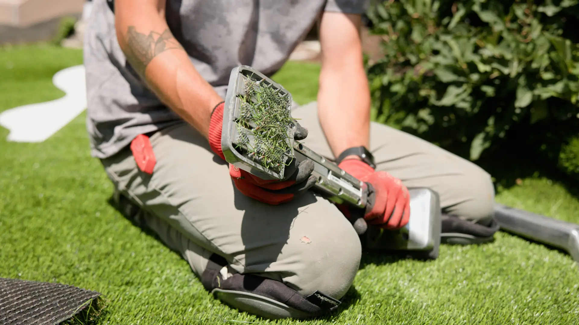 Choosing A Carpet Kicker for Turf Elite Turf Supply